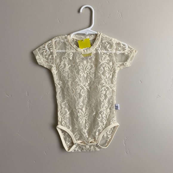 One Pieces | 1218m Cream Lace Bodysuit | Poshmark